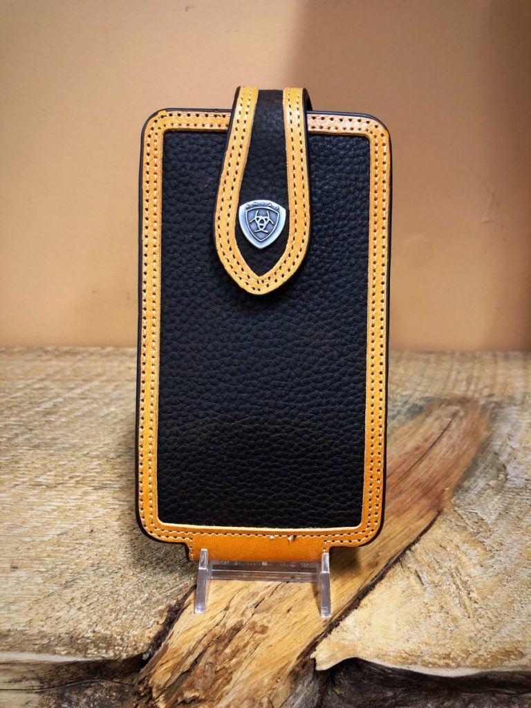 ARIAT – Logo Concho Cell Phone Case ( Chocolate Brown ) – El Potrerito