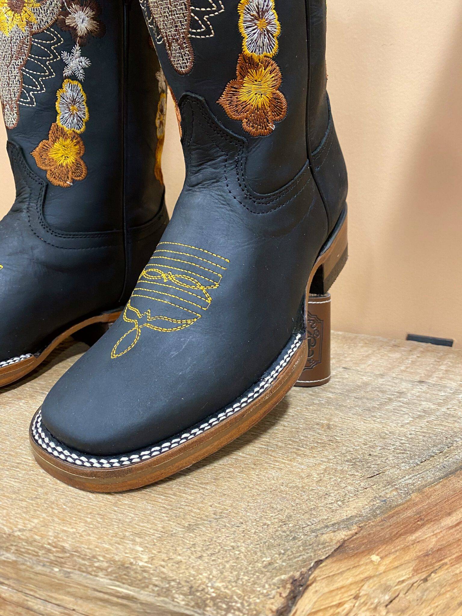 Charlie 1 Horse Women’s Chief Felt Hat 4X ( Bone ) – El Potrerito