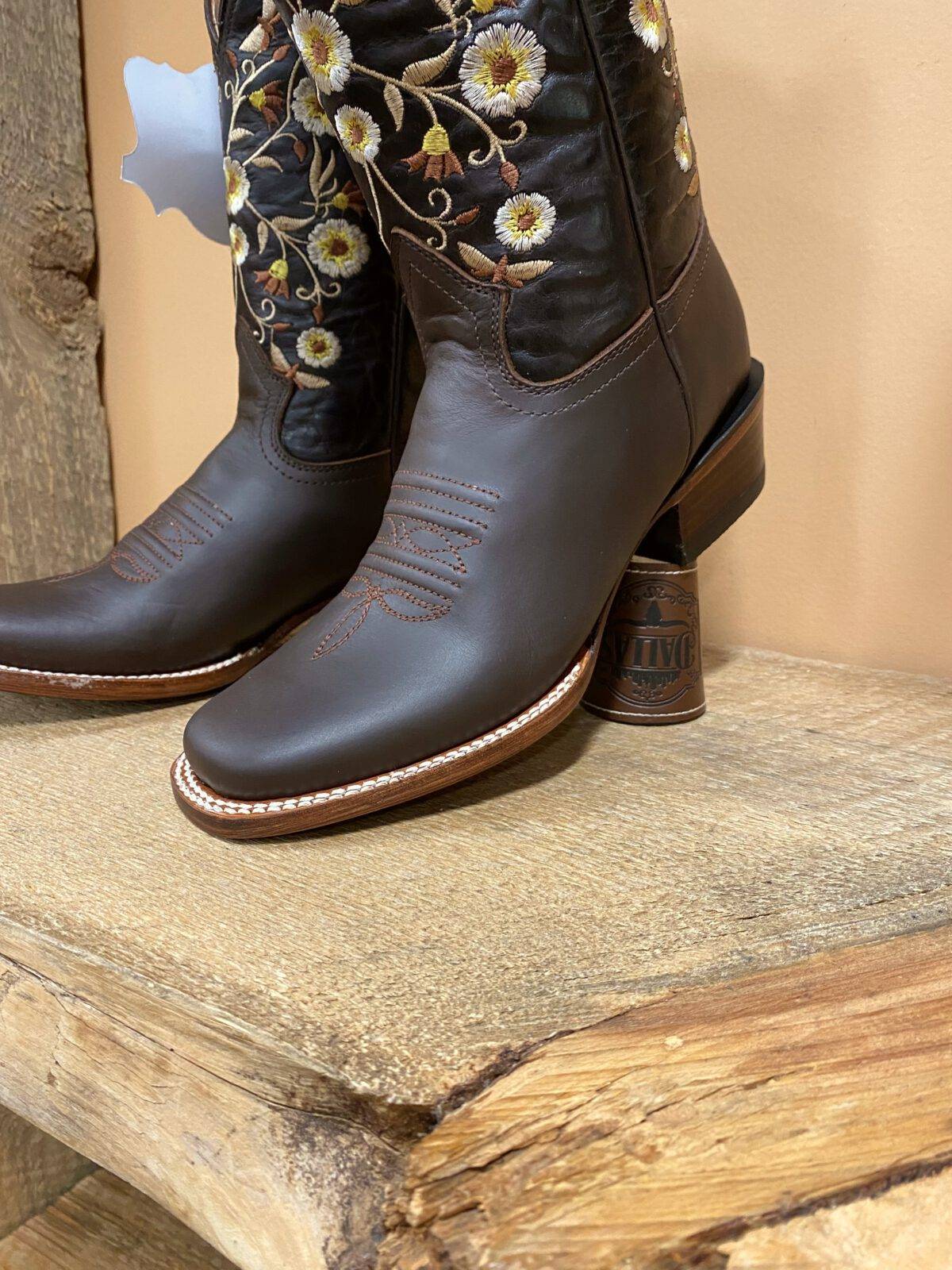 Vaquero Boots – Embroidered 245W042802 – El Potrerito